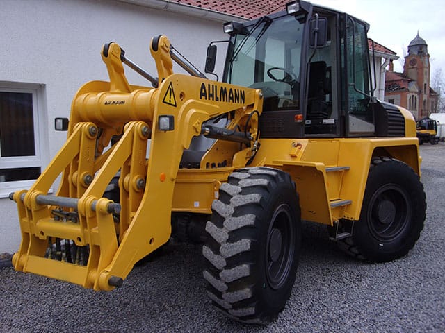 Ahlmann Schwenklader AS150e kaufen MBN Baumaschinenwelt