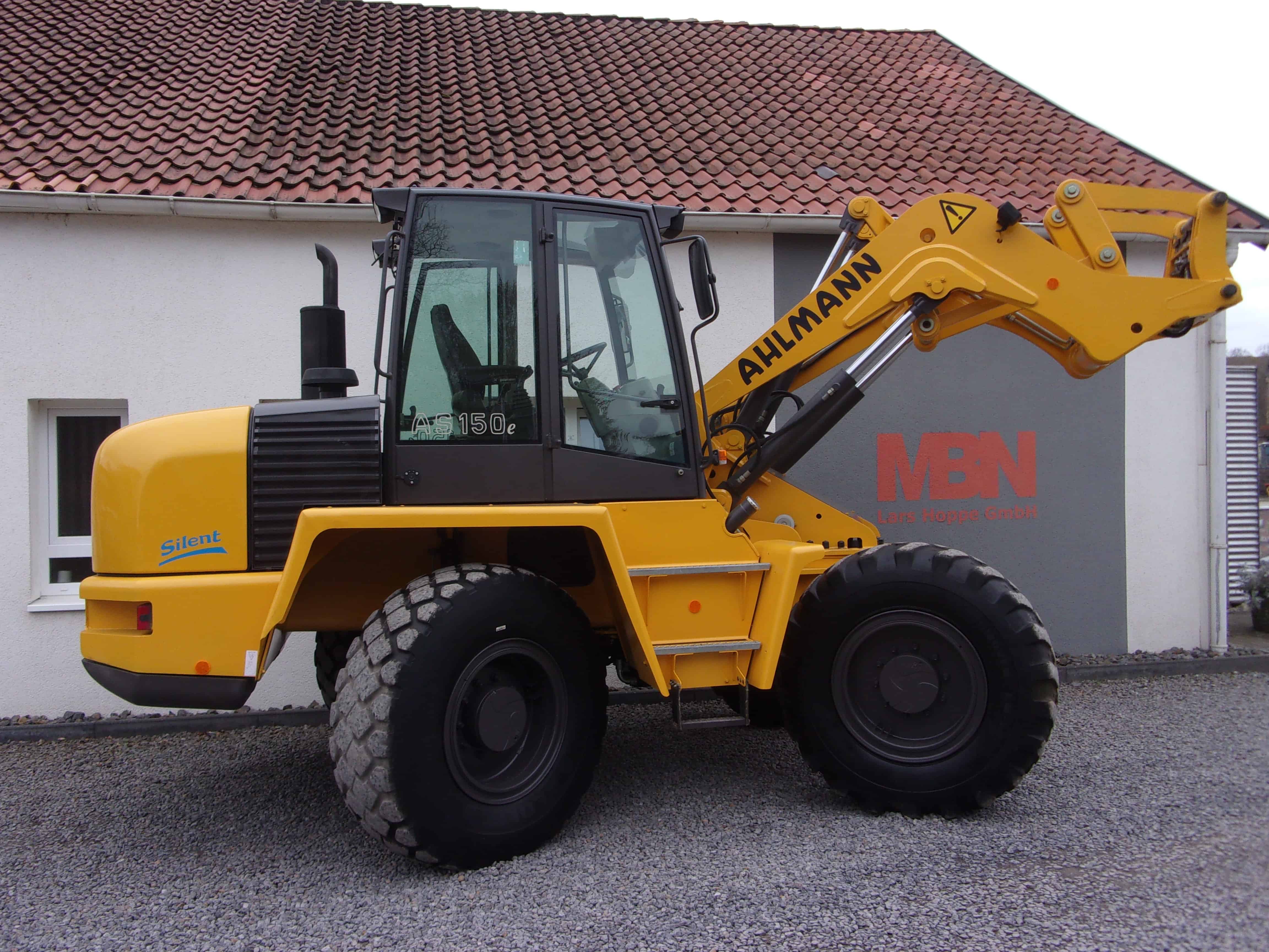 Ahlmann Schwenklader AS150e kaufen MBN Baumaschinenwelt
